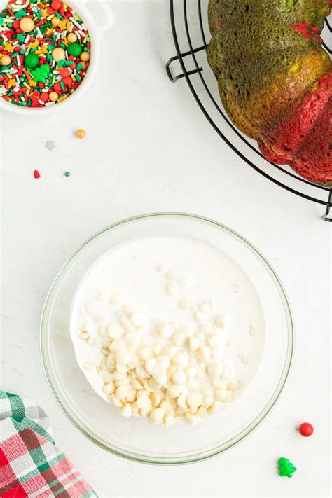 Easy Christmas Bundt Cake To Wow Your Holiday Guests