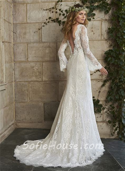 Vintage Mermaid Scalloped Neck Low Back Long Sleeve Lace Wedding Dress