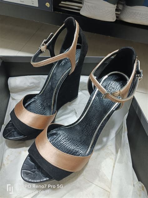 Pedro Wedges Women S Fashion Footwear Wedges On Carousell
