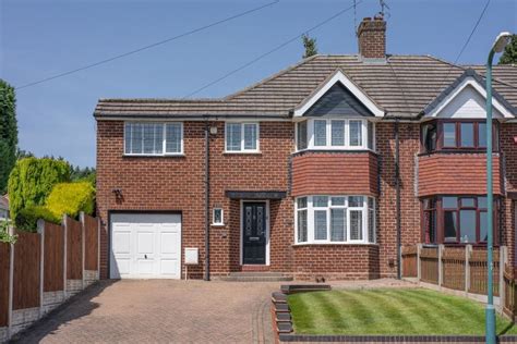 Oakfield Drive Cofton Hackett B45 8ah 4 Bed Semi Detached House £