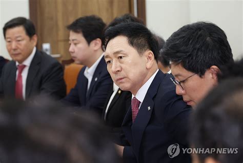 與지도부 인적쇄신 키워드는 수도권 전진배치책임론 잠재울까 나무뉴스