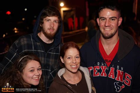 Foursome Ready For The Night Houston Terror Dome Haunted Houses