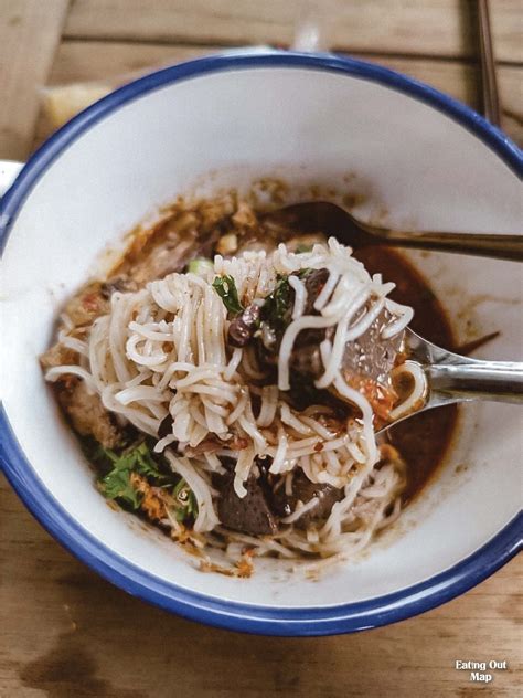 ส สุธิเกียรติ ขนมจีน อาหารเหนือ จากครอบครัว ส เสือ Eatingout Map กินถึงถิ่น ที่กิน ที่