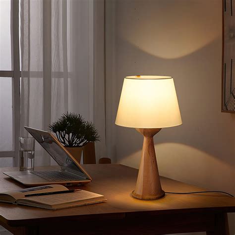 Hourglass Wood Table Lamp Vakkerlight