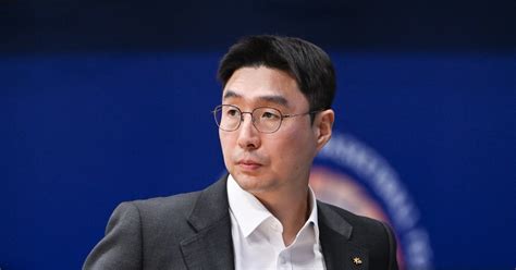 다음은 아산 용인이다 박지수 다시 얻은 Kb스타즈 김완수 감독의 도전의지 Wkbl 초반 판도 대격변 예고
