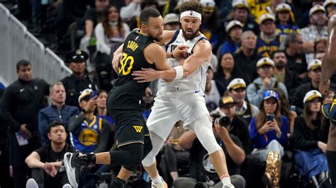 Steph Curry Makes Old Man Nba History Against Klay Thompson Yardbarker