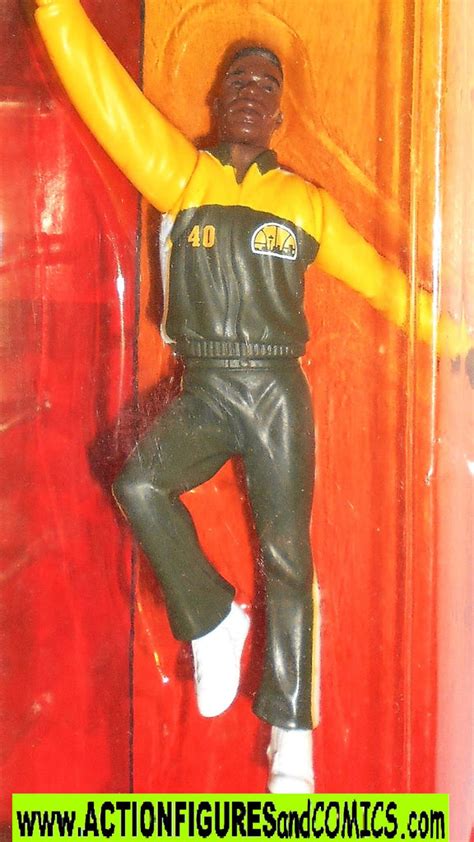 Starting Lineup Shawn Kemp 1994 Sports Sonics Basketball Moc Actionfiguresandcomics
