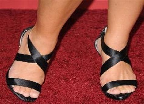 Shania Twain Auctions Off Her Slippery Shoes Video