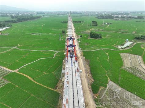 广西平南：柳梧铁路建设忙 人民图片网