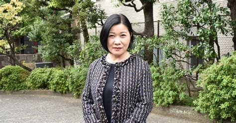 梯久美子さんこの父ありて 田辺聖子石垣りん渡辺和子昭和の女性作家9人が描いた父娘関係好書好日