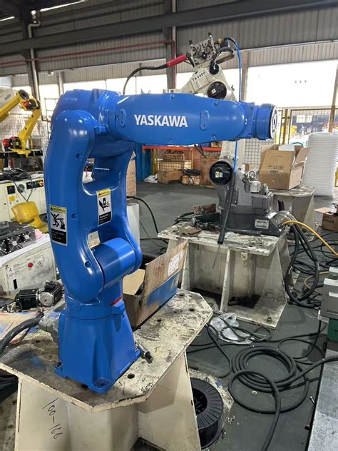 Amy Zhang 🤖 On Linkedin Yaskawa Motoman Gp7 Robot With Yrc1000 Micro