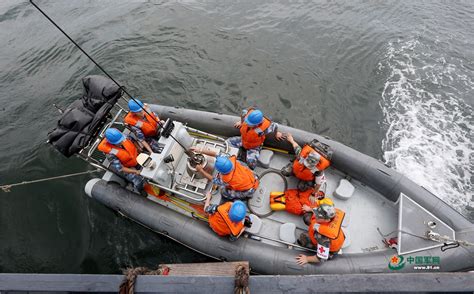 驻香港部队组织联合海空巡逻演练 中国军网