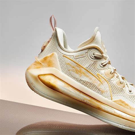 利刃4靠边站李宁利刃3低帮版玉鎏金配色来袭颜值相当不俗 哔哩哔哩