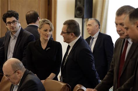 БТА Улесняват се гражданите при издаването на лични документи