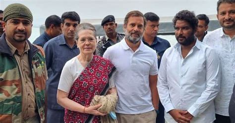 Sonia Gandhi Joins Bharat Jodo Yatra In Mandya Avaaz24