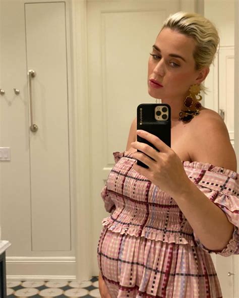 Katy Perry Sends Fans Wild With Baby Bump Photos See HELLO