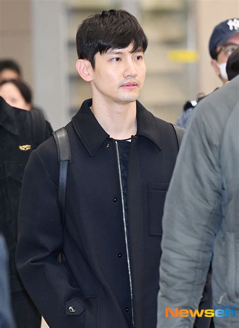동방신기 최강창민 시크한 잘생김 포토엔hd 손에 잡히는 뉴스 눈에 보이는 뉴스 뉴스엔