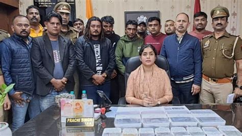 Lucknow News क्राइम ब्रांच का इंस्पेक्टर बनकर महिलाओं व बुजुर्गों को