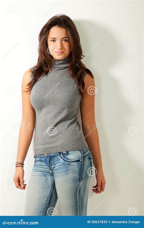 Ragazza Su Fondo Bianco Immagine Stock Immagine Di Abbastanza 50637835