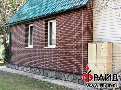Отделка фасада дома клинкерной плиткой под кирпич фото