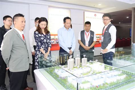重庆市永川区领导莅临心里程集团考察招商 心里程教育集团做互联网教育的领航企业