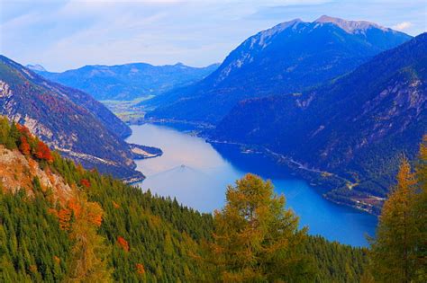 Achensee 터키석 호수와 티 롤 알프스오스트리아와 페르 티 사 우에 범선 0명에 대한 스톡 사진 및 기타 이미지 0명