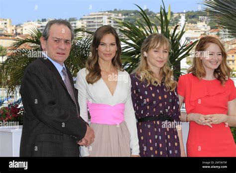 Tommy Lee Jones Hilary Swank Sonja Richter And Miranda Otto At The