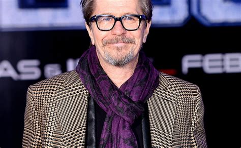 Gary Oldman Defends Mel Gibson Alec Baldwin Political Correctness I