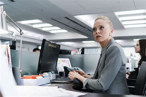 The Mr Robot Hack Report Cantennas And Dirty USB Drives The Verge