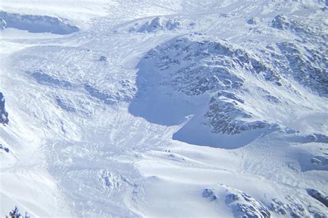 At Least 4 Dead In French Alps Avalanche