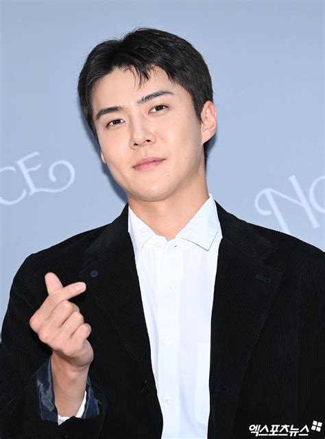 엑소 세훈 손하트 뿅[엑s Hd포토]