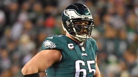 Eagles Pro Bowler Claps Back At NFL Exec On Social Media Yardbarker