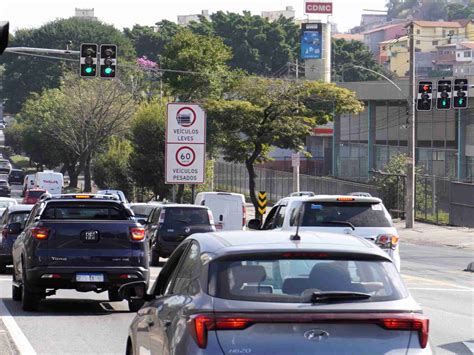 Avenida Aprígio Bezerra da Silva antiga BR tem velocidade reduzida e
