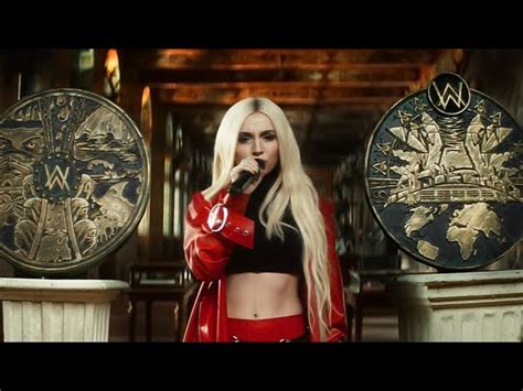 Alan Walker Ava Max Alone Pt II Live at Château de Fontainebleau EDM Mania