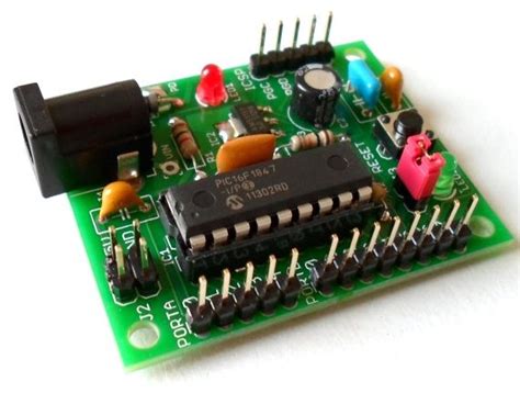 breakout board for pic16f1847 microcontroller