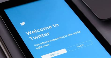 군복 입고 음란 행위 사진 트위터에 군사경찰 수사 착수