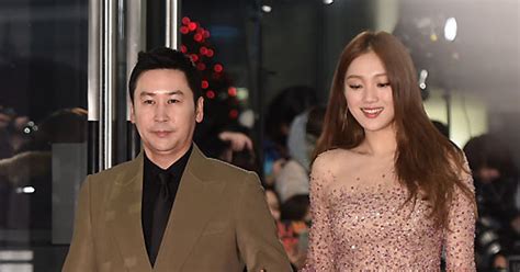 [md화보] 다 벗은 줄 알았네 이성경 착시 원피스로 몸매 자랑