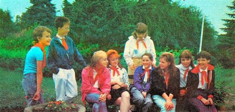 Thälmannpioniere Ddr Kinder Jungpioniere Freie Deutsche Jugend Ddr