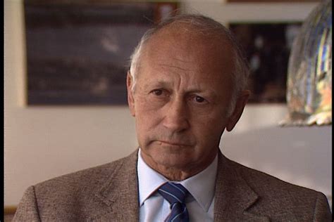 A Stuttering Nebbish Magazine Editor Secretly Negotiated A 1963 Deal