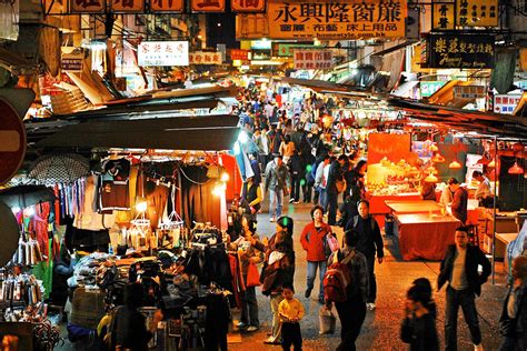 Temple Street Night Market Perihla Travel Guides