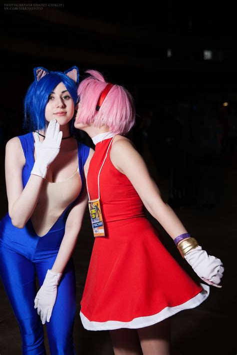 Pin On Sonic The Hedgehog Cosplay Sonic Costume Sonic The Hedgehog