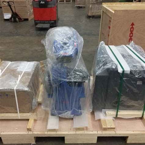 YASKAWA AR2010 6 Axis Welding Robot Arm Manipulator 12kg Payload 2010