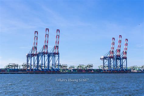 Harry51667八里台北港貨櫃碼頭橋式起重機貨櫃儲運國際商港自由貿易港區新北市八里區八里 A Photo On