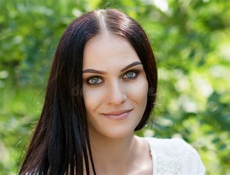 Woman In A Park Stock Image Image Of Cute Nature Pretty 98947019