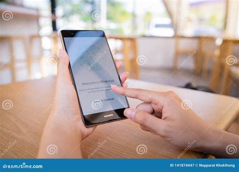 Chiang Mai Thailand Jan 192019 Women Holding Huawei With Whatsapp