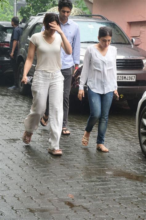 Tishaa Kumar Funeral Photos Tishaa Kumar Death News Bhushan Kumar