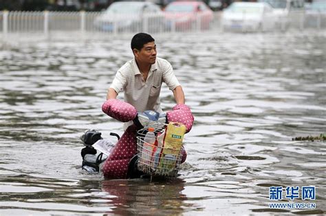 全国多地遭暴雨袭击 组图 图片中国中国网