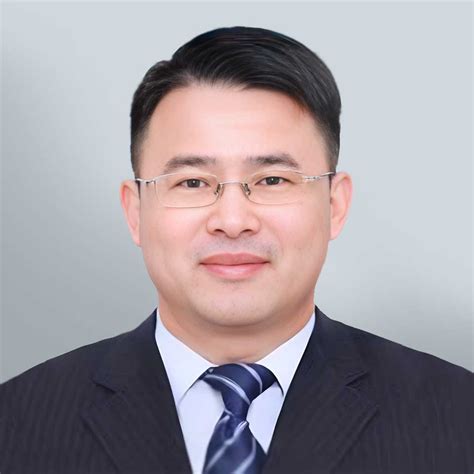 Dr Liao Zhigao ปริญญาโท บัณฑิตวิทยาลัย สาขาบริหารธุรกิจ