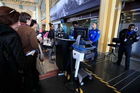 Security Lines At Cleveland Hopkins Arent Growing As Tsa Agents Work