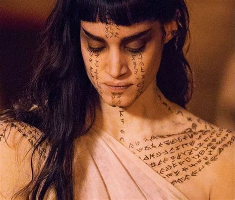 Pin By Als 3 On Queen ஜ Goddess ஜ Egypt Movie Makeup Mummy